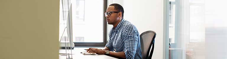 Bachelor’s Degree vs. Master’s Degree | DeVry University